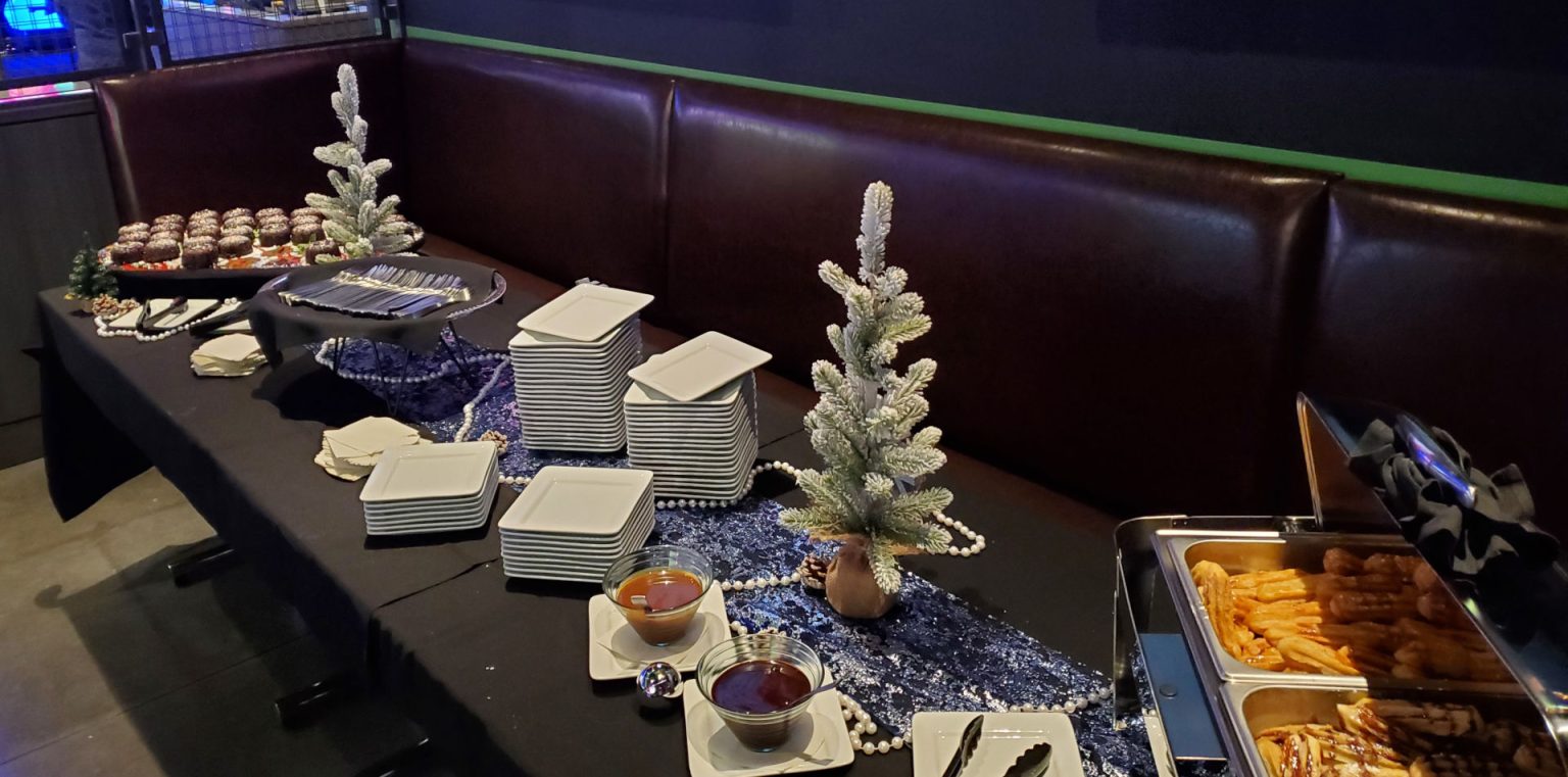 Dave & Buster's Holiday Sneak Peek Showcase: A Night of Fun and ...