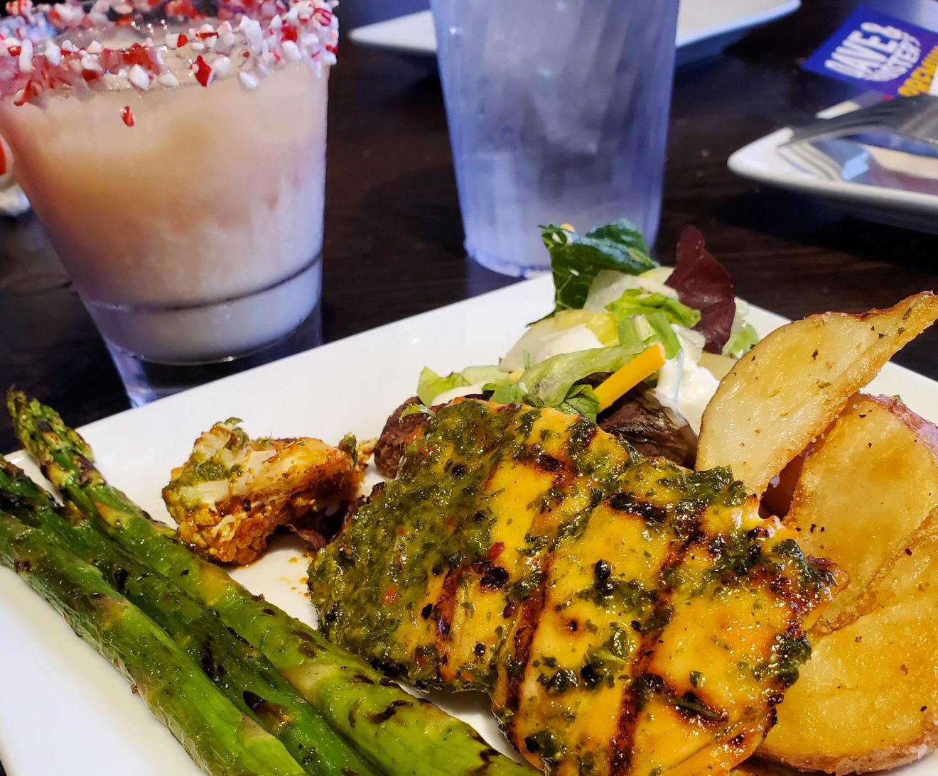 Dave & Buster's Holiday Sneak Peek Showcase: A Night of Fun and ...